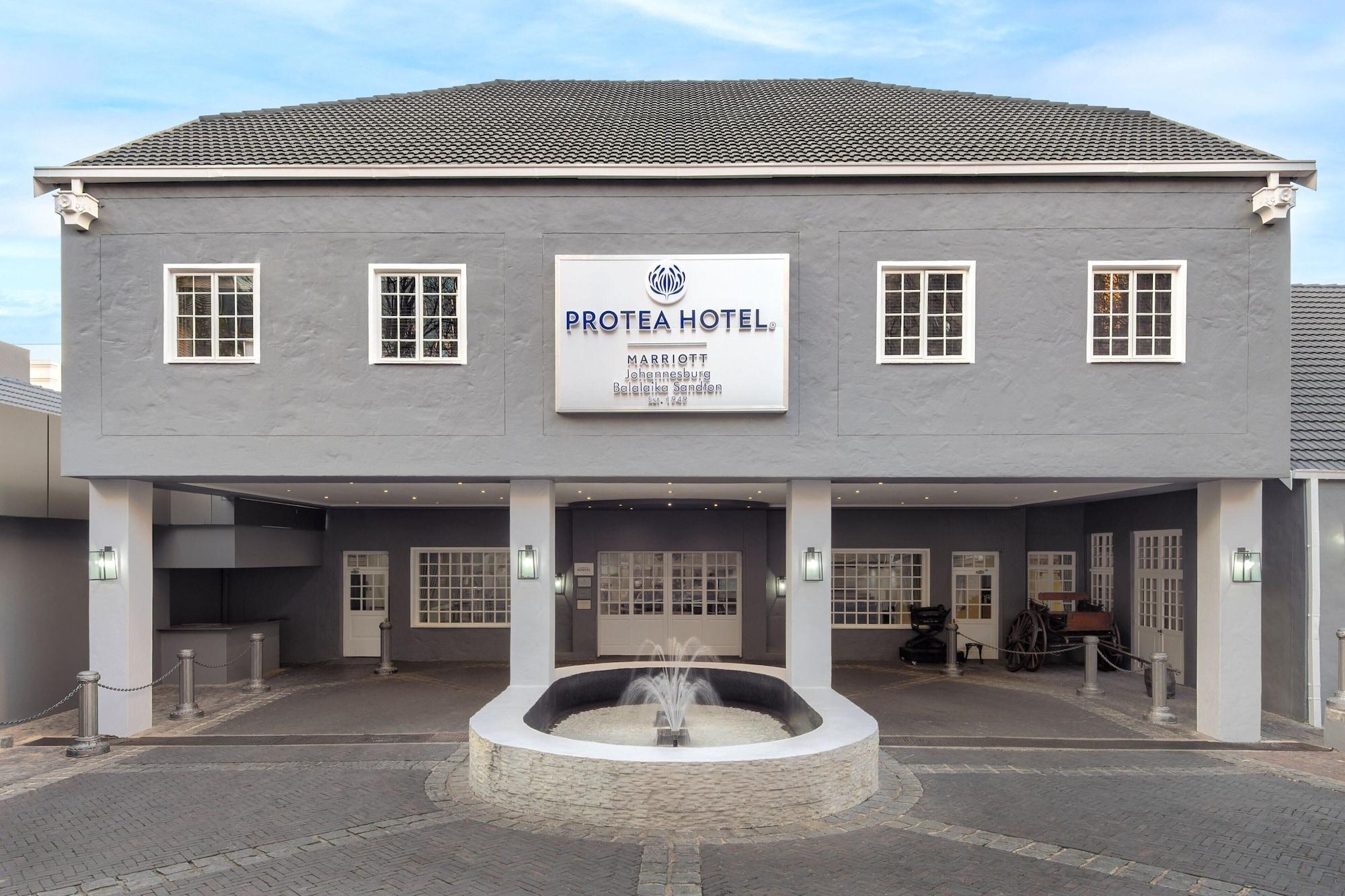 Reserva Protea Hotel by Marriott Johannesburg Balalaika Sandton ...