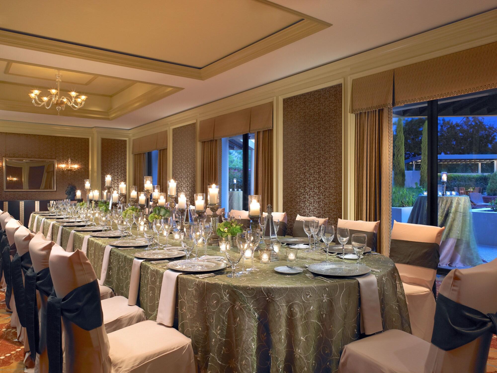 Houston Grand Hotel - River Oaks Houston | Hotéis na Decolar