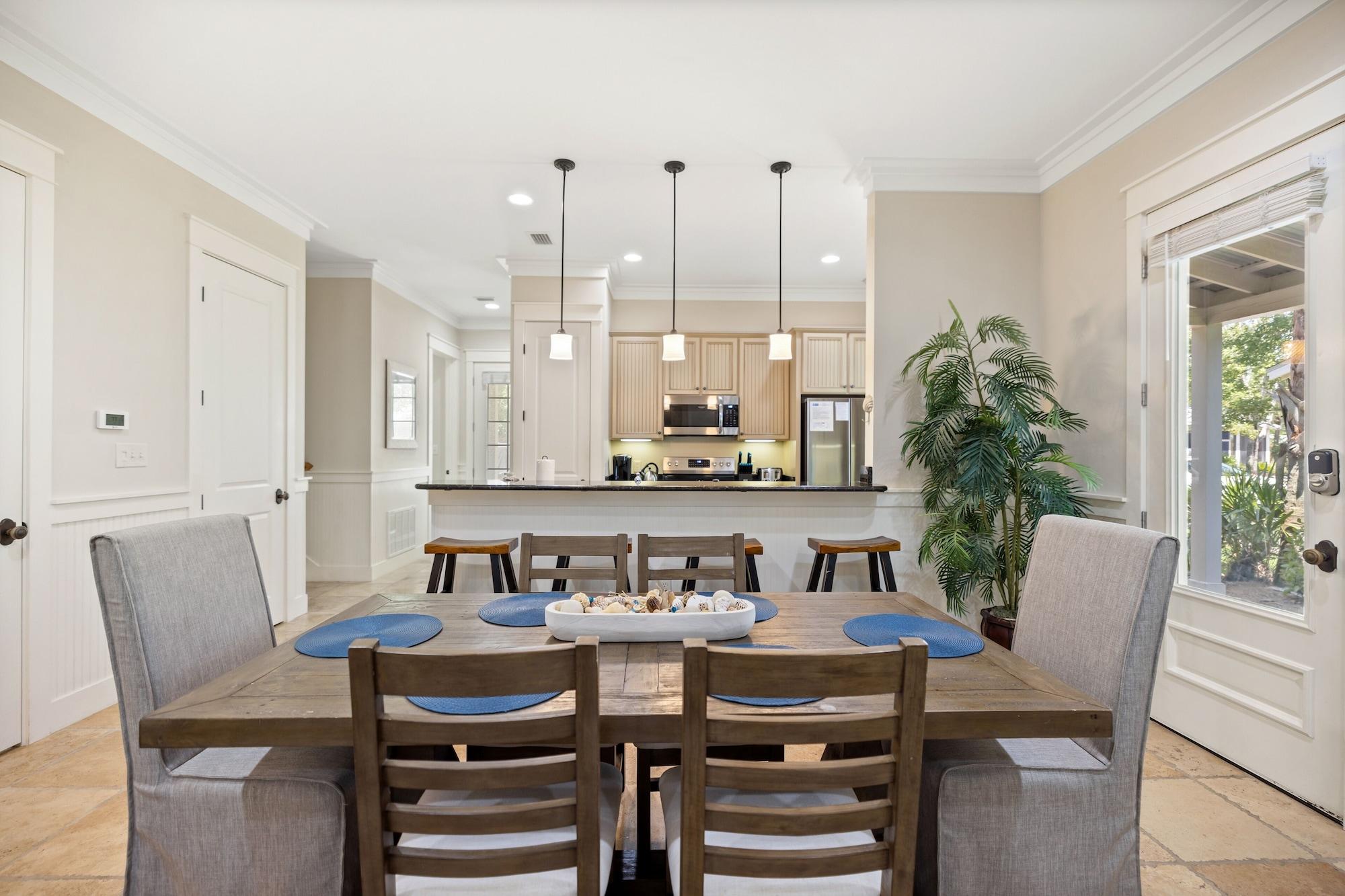 2465 Bungalo 4 Bedroom Home by RedAwning - Best Day