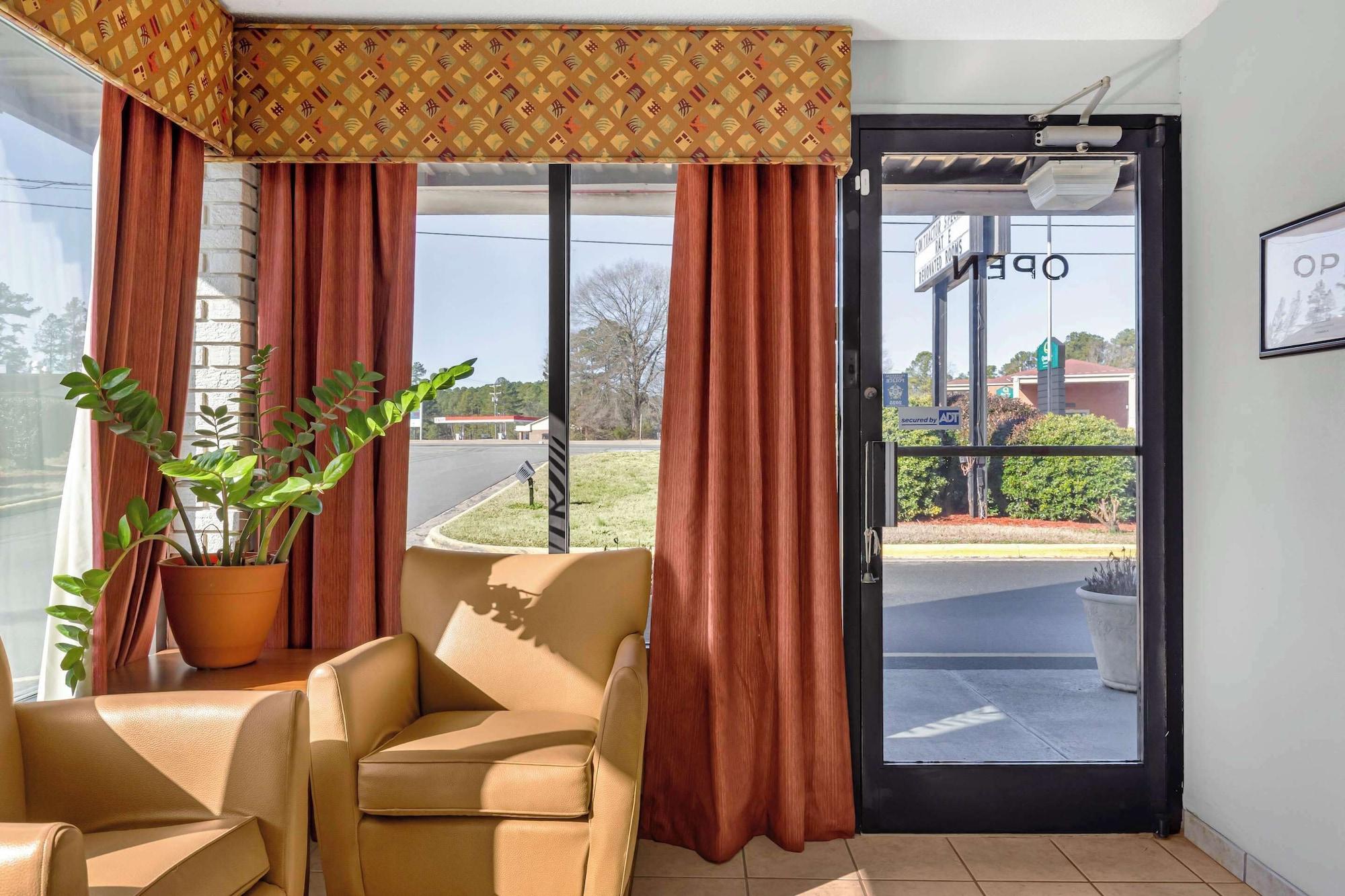 Econo Lodge Creedmoor - Butner Creedmoor | Hotéis na Decolar