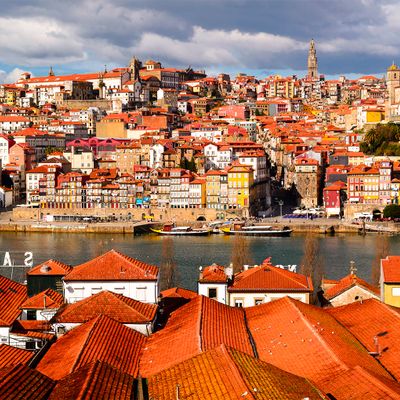 Passagens para Portugal | Reserve sua passagem aérea no Decolar