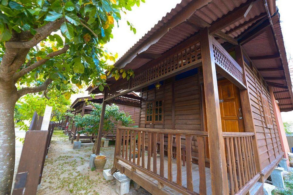 Adina Drive-In Motel Cenang (Managed by Shell Out Resort) - reviews ...